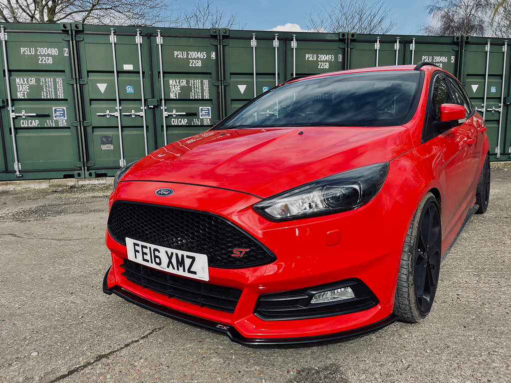 Ford Focus MK3.5 ST250 Estate - V2 Low Line Kit – Triple R Composites Ltd