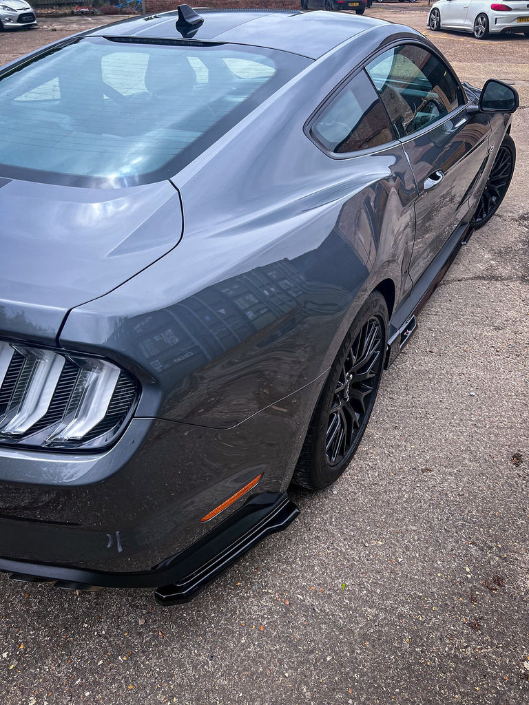 Ford Mustang 5.0L GT Facelift - Rear Spats – Triple R Composites Ltd