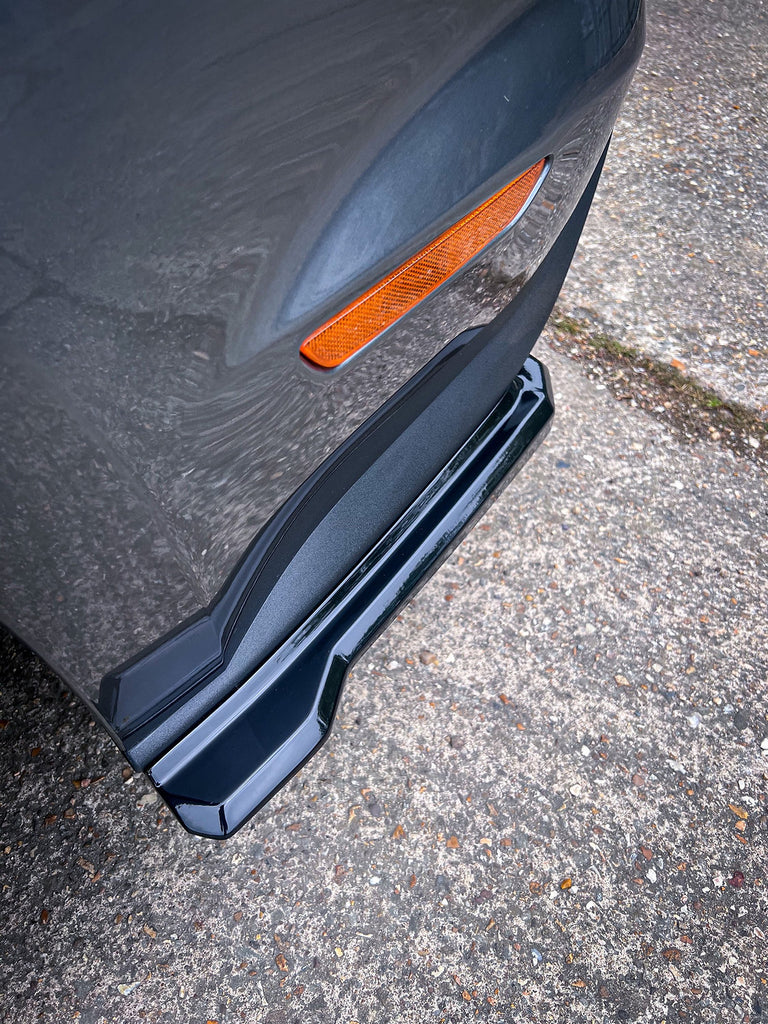 Ford Mustang 5.0L GT Facelift - Rear Spats – Triple R Composites Ltd